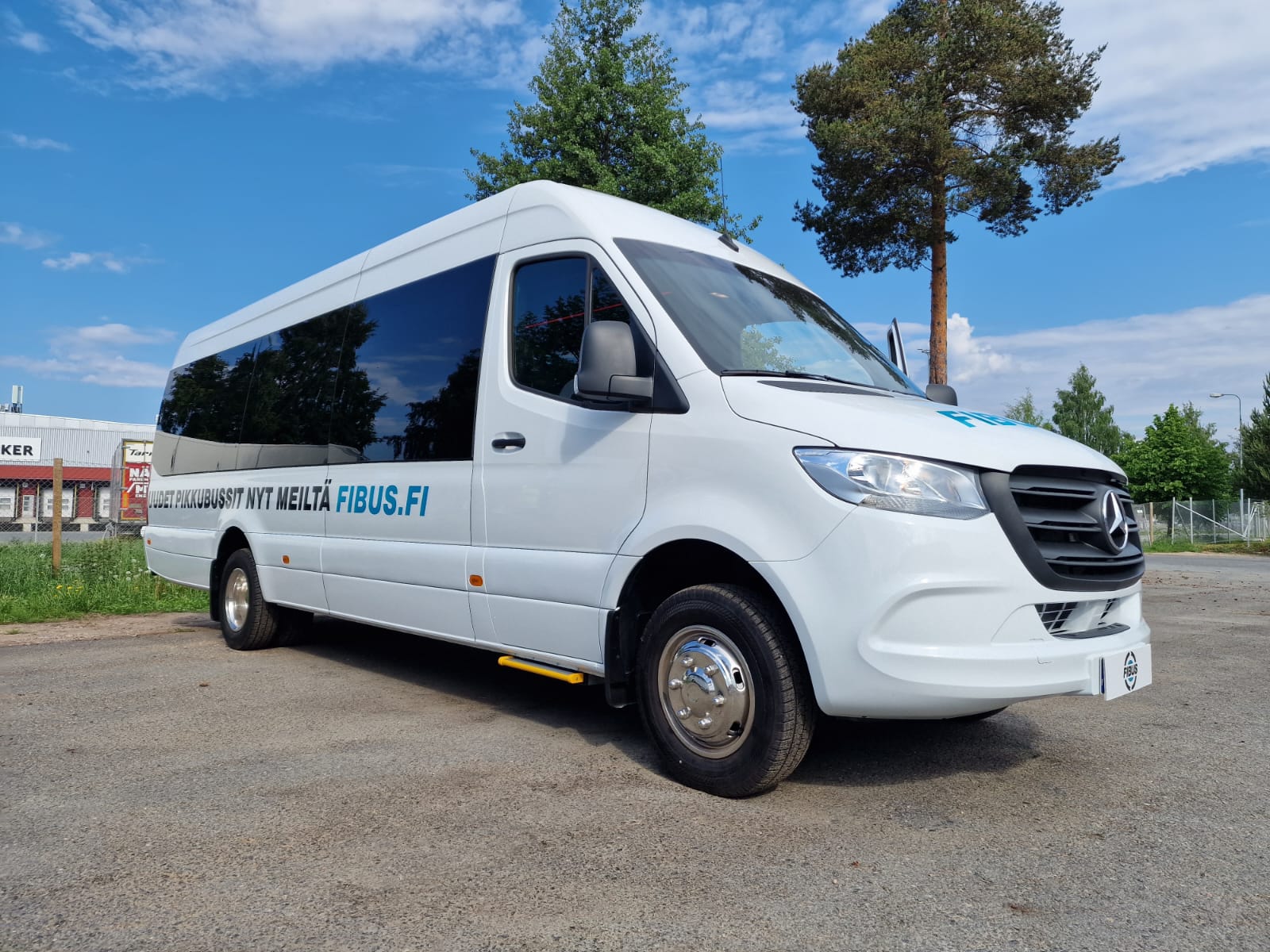 Fibus - linja-autojen ja pikkubussien myynti, osto ja vaihto